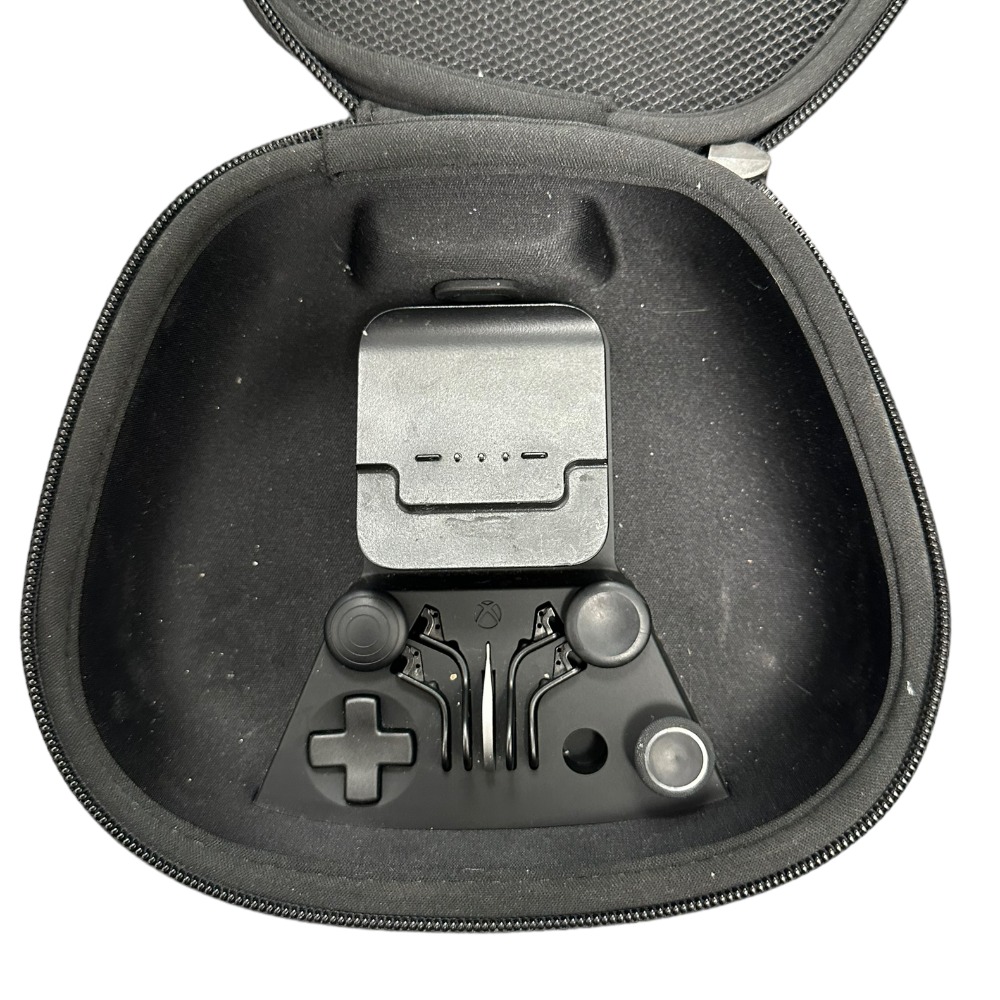 Pre-owned Microsoft Xbox Elite Series 2 Wireless Controller & Case ...